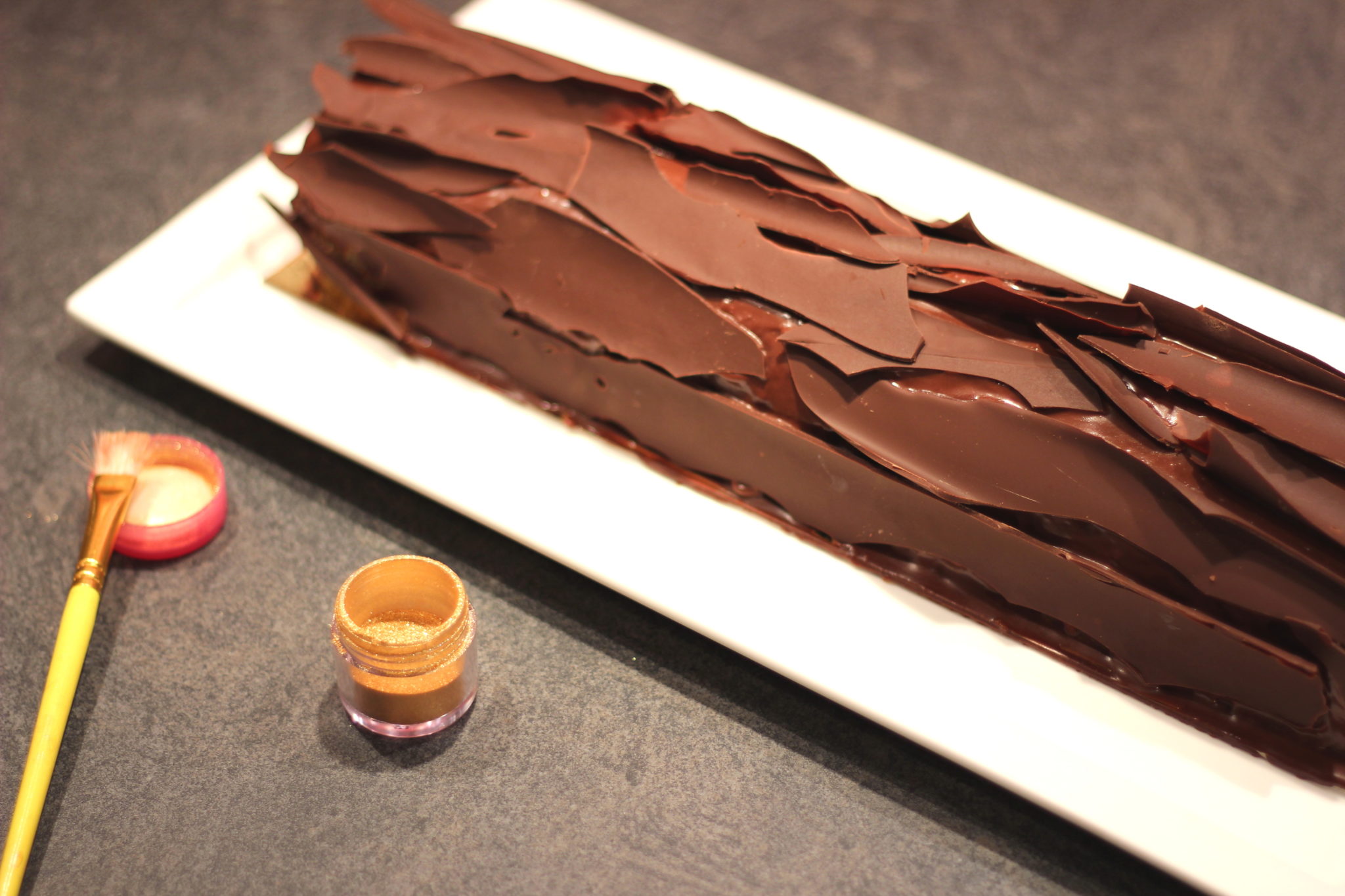 Bûche aux fruits rouges et chocolat – Eva Cuisine