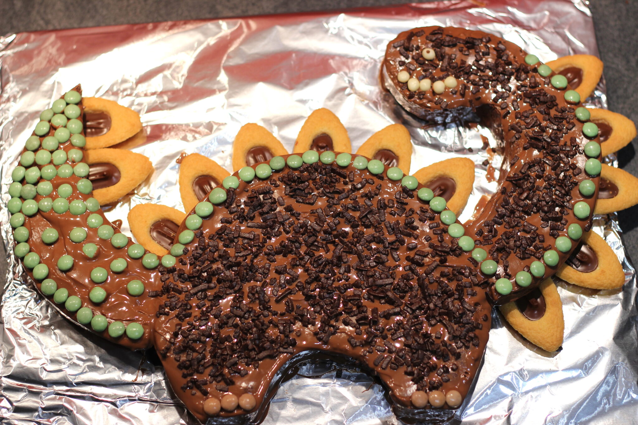 Gâteau dinosaure au chocolat – Eva Cuisine